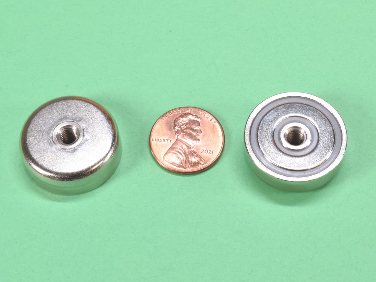 25 x 8 mm Neodymium Rare Earth Internal Thread Pot Magnet N38 (M5 screw ...